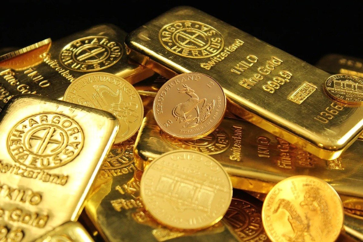 Gold Stabilizes at $4,000 Amid US Economic Headwinds